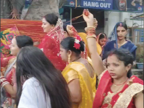 108 Parikrama Peepal Tree | Somvati Amavasya 2026 Weddings Begin