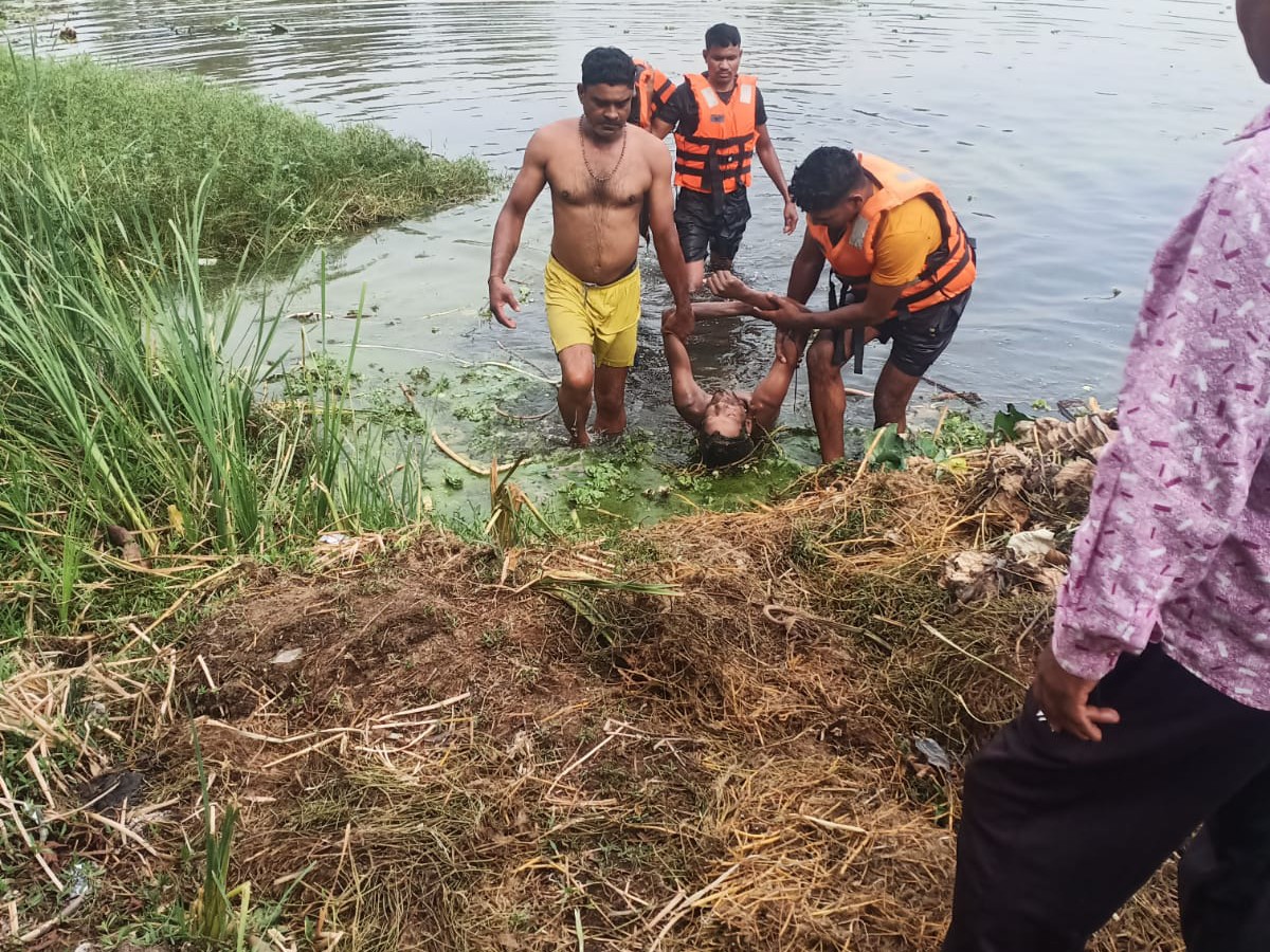 Rural Man Drowns in Water Hyacinth | Korba Accident
