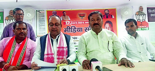 Achievements counted on completion of 12 years, 25 crore people came ...