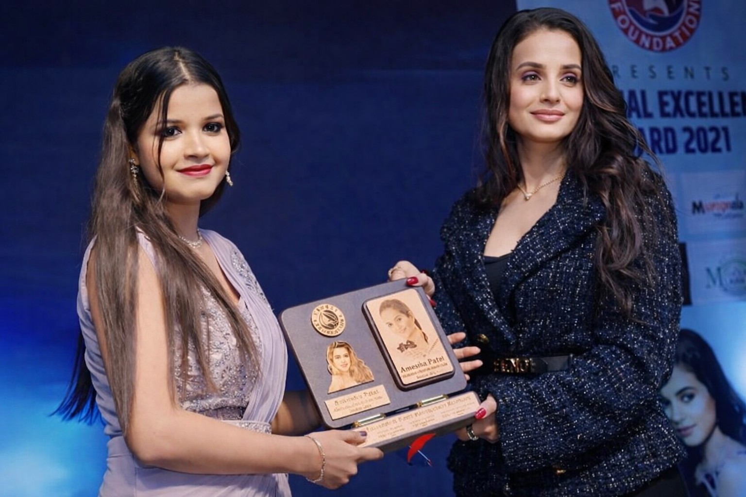 Anisha is making girl students self-reliant through handicraft and ...