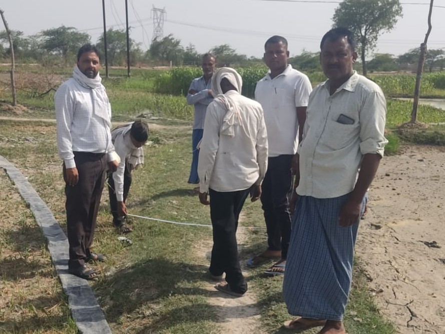 UP SDM Manjhanpur Resolves Land Disputes | Hakimpur Complaints