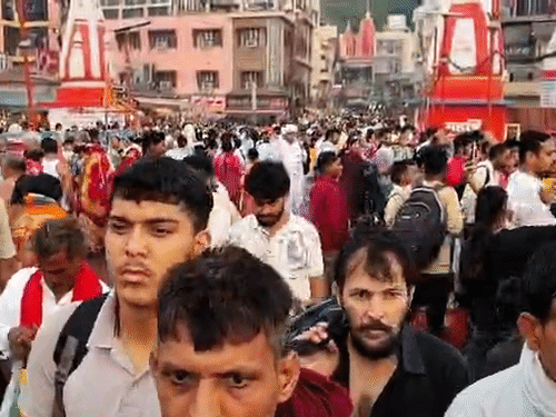 Haridwar Ganga Ghats See Massive Crowd for Somvati Amavasya Snan & Tarpan