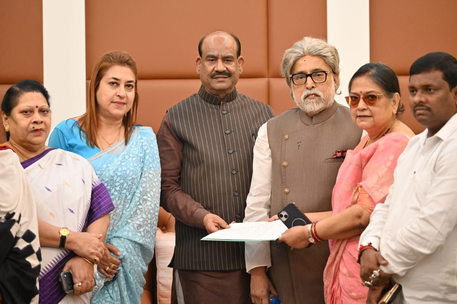TMC MP Faction Merges with NDA; Will Work Under PM Modis Leadership