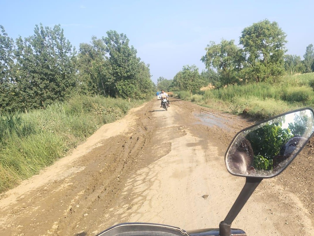 UP Road Potholes Trouble | Bairmanagar Road Jarr | Villagers Upset 2026