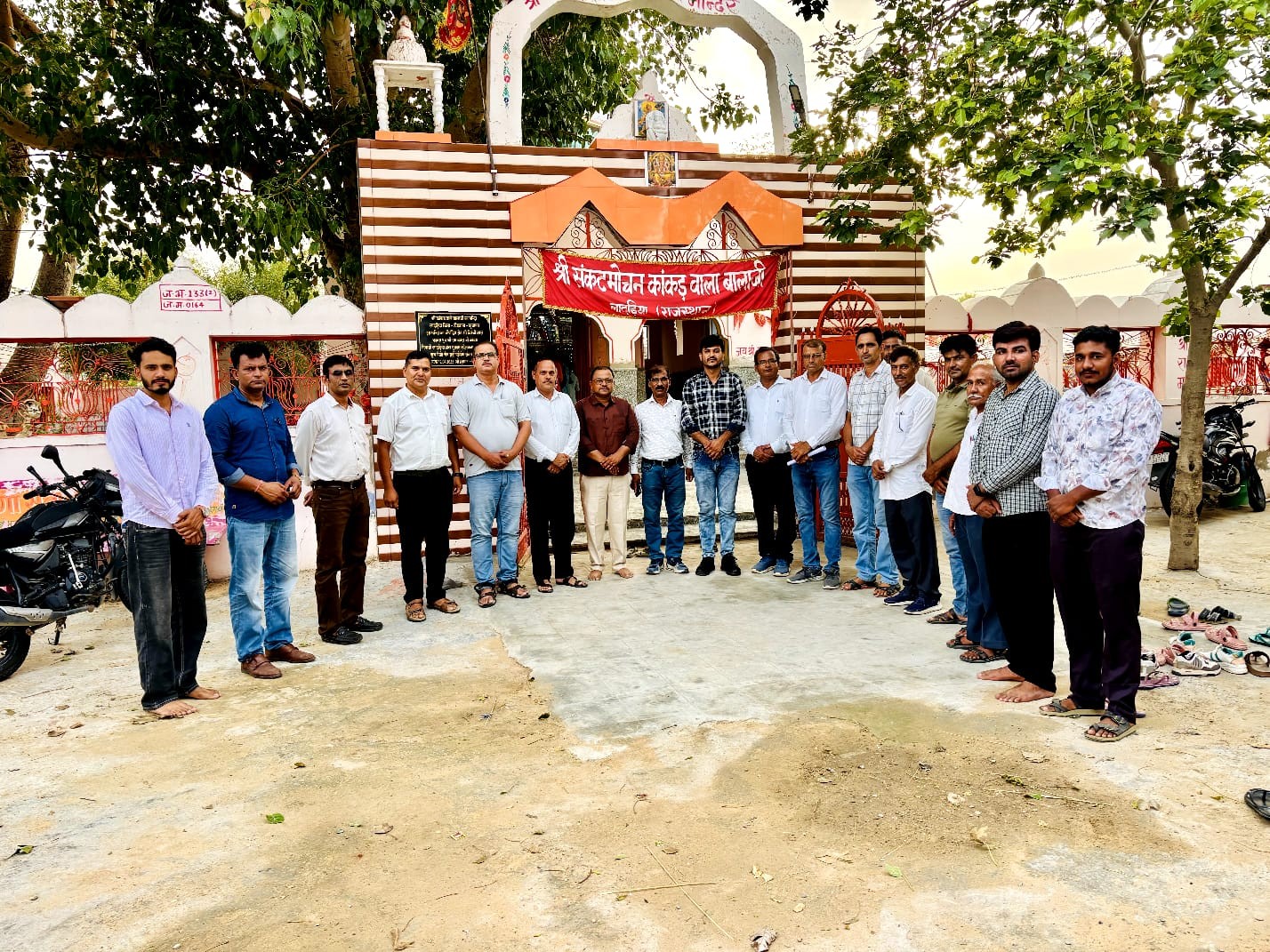 Ladariya Census 2027 Phase 1 Complete | Prasad at Balaji Temple