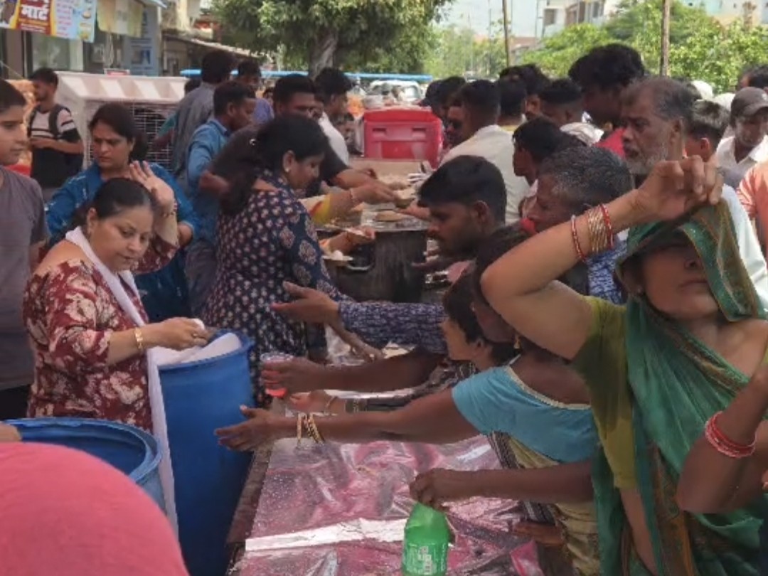 Paliya Seventh Bade Mangal: Bhandara & Pyau, Devotion Prevails