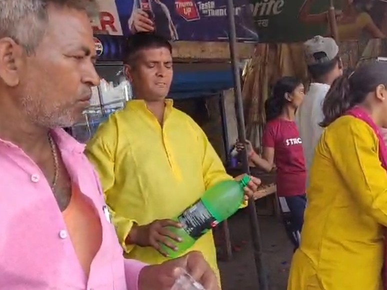 Attaura Buzurg Bhandara | Prasad & Cold Drink Distribution
