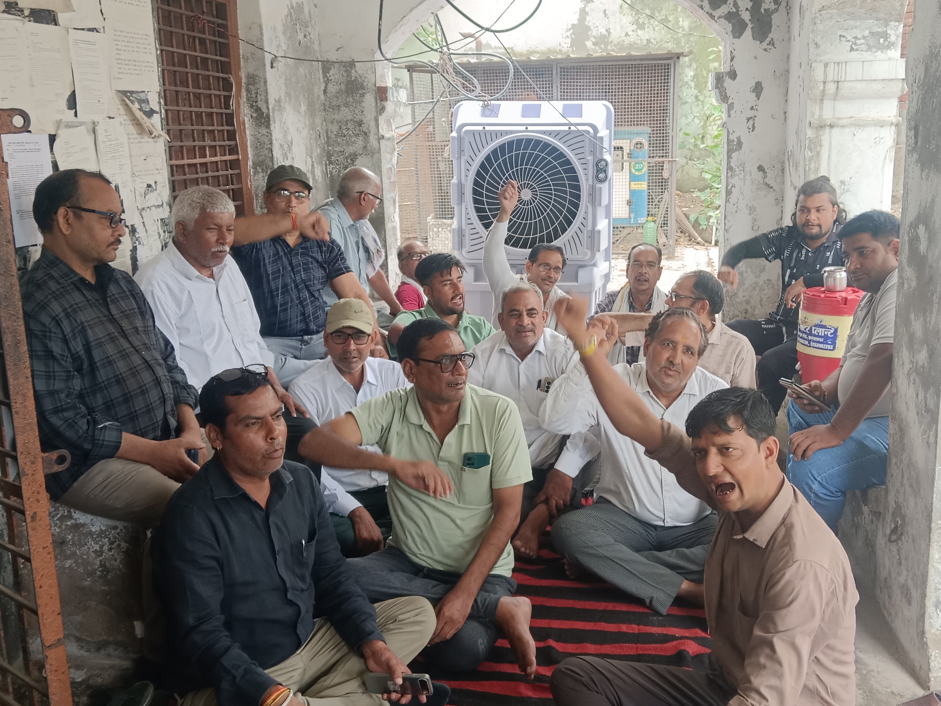 Iglas Strike Continues | Registry Office Protest Front Office System