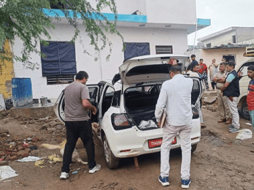 Rewari Police Raid Drug Smugglers Hideouts With Dog Squad