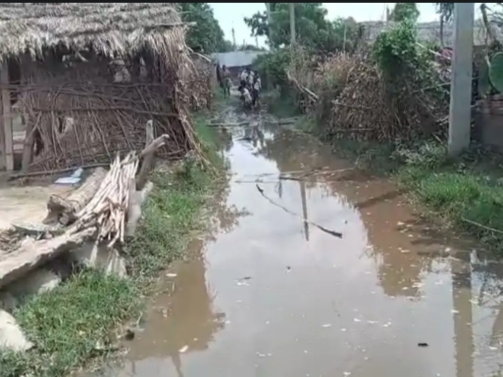 Shravasti Kori Purva Road Waterlogging Problem | Villagers Demand Solution