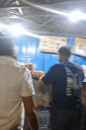 Fake IPS Officer Arrested Lucknow | Refused ₹40 Bun Payment