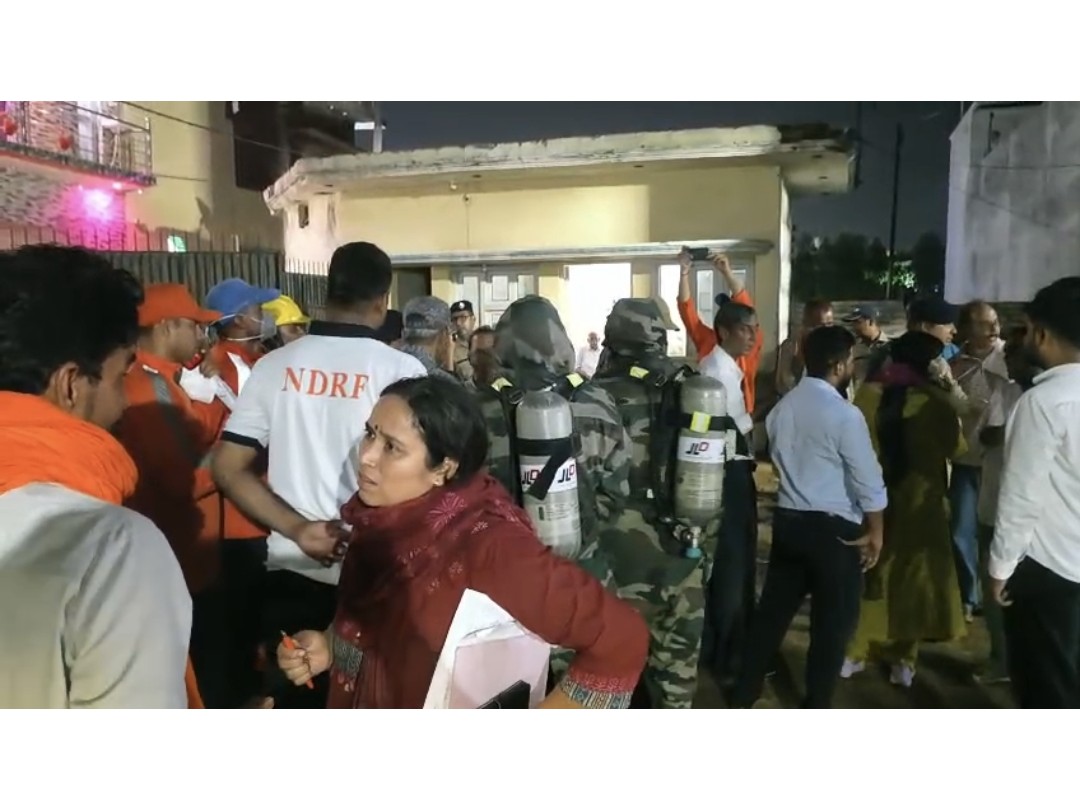 Gadar Pur Ice Factory Gas Leak Death | Ammonia Accident