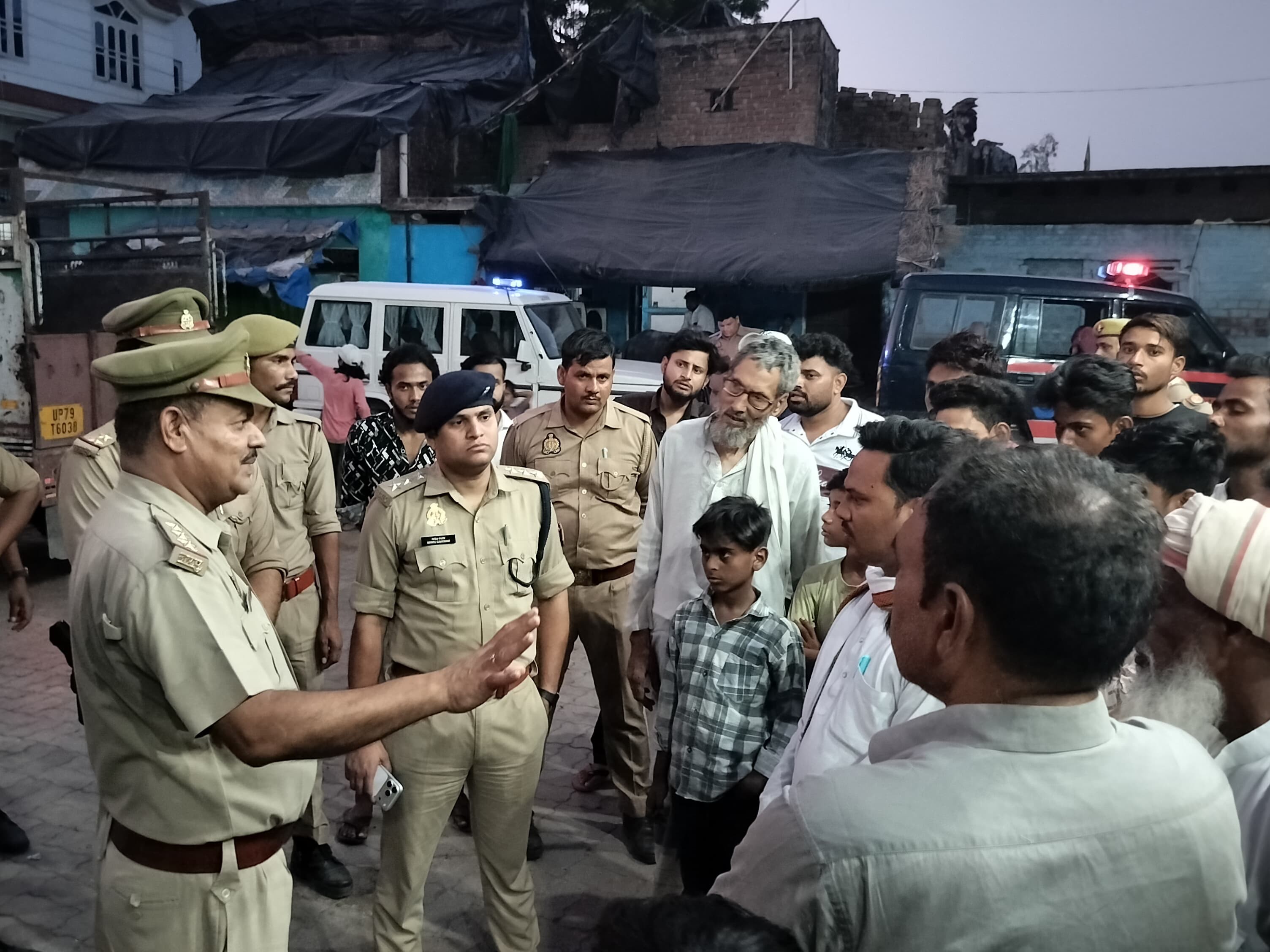Auraiya CO & Kotwali Incharge Pedal Gash | Muharram Security Alert