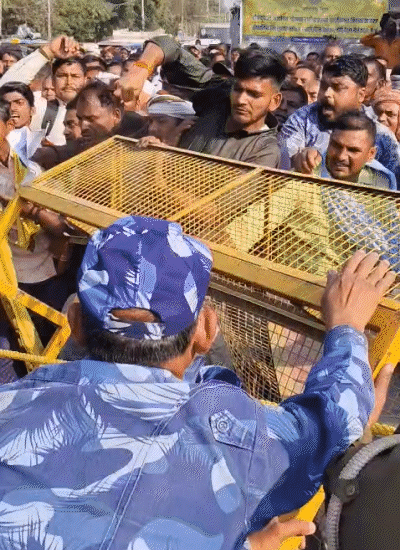 Patna Dakbungalow Chauraha CM House March | Police Deployed