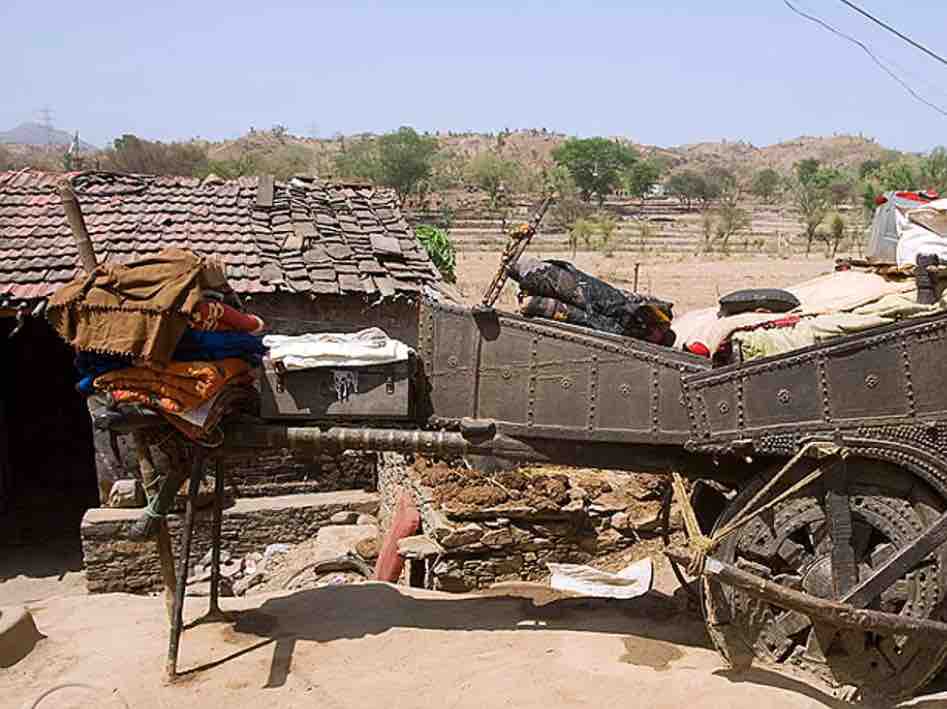 Gadia Lohar Rehabilitation | 120 Applications Pending at Nagar Parishad ...