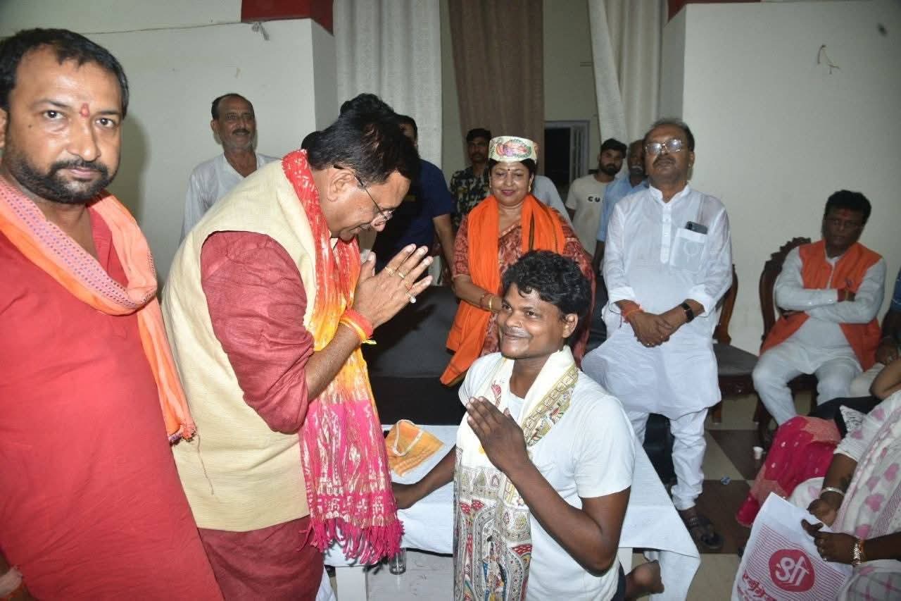 Road Construction Minister Shailendra Kumar was welcomed in Darbhanga