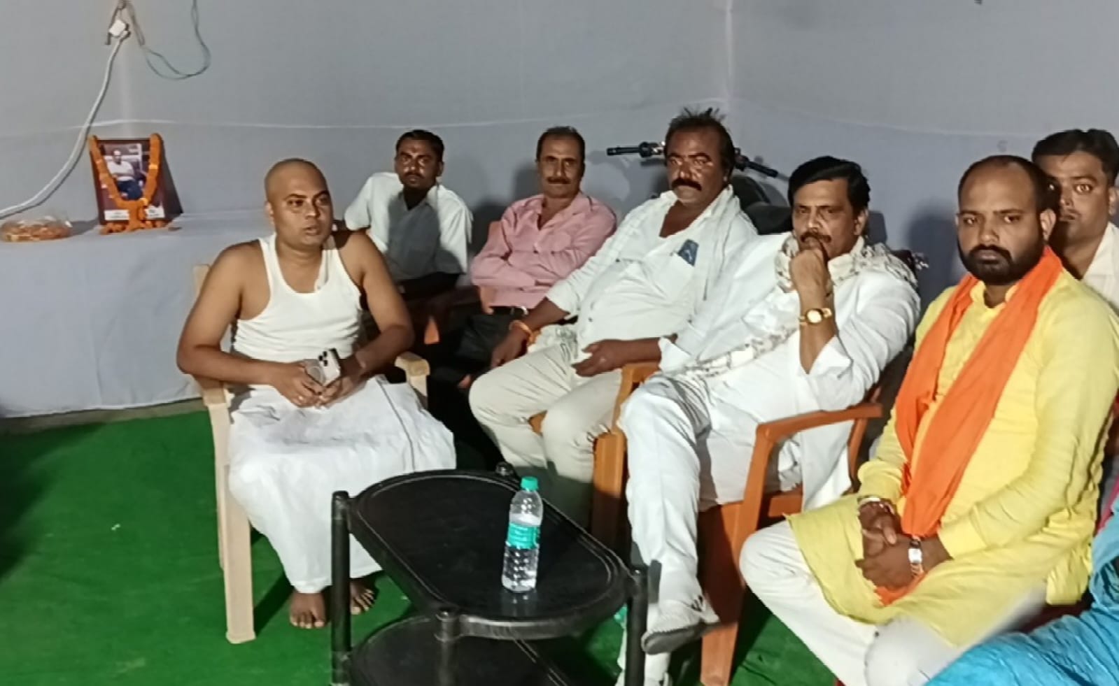 Anand Mohan paid tribute to Rajeshwar Rana's father at his Shraddha ...