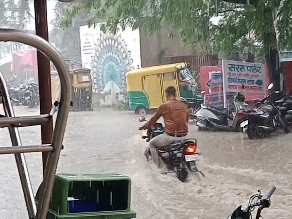 Churu Rain: Farmers Rejoice, Low Areas Waterlogged | Heat Relief