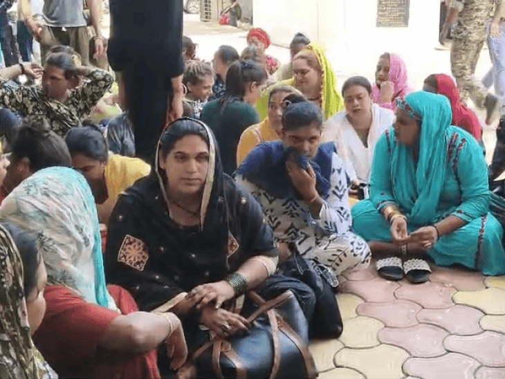Shivpuri Kinnar Protest | Religious Conversion Assault Arrests Demand