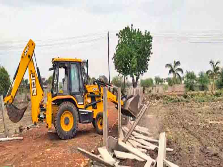 Encroachment on government land by cutting illegal colonies, roads and ...