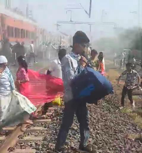 Train Emergency Brake Causes Panic; Smoke Erupts, Passengers Jump Tracks