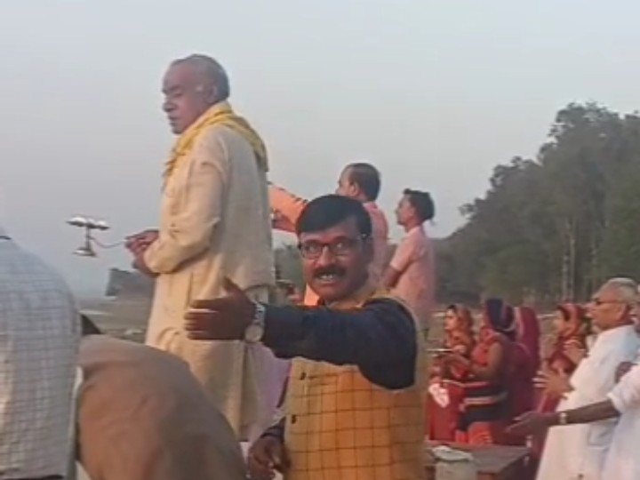 Shringi Rishi Ashram Saryu Aarti | Hundreds Participate in Devotional Event