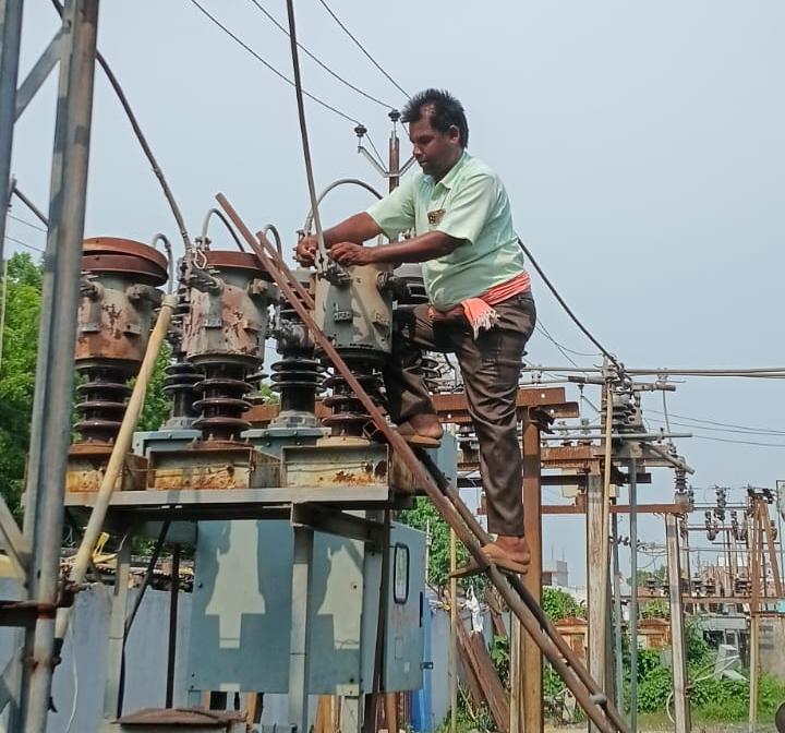 Unannounced power cuts in Rajauli cause uproar and distress