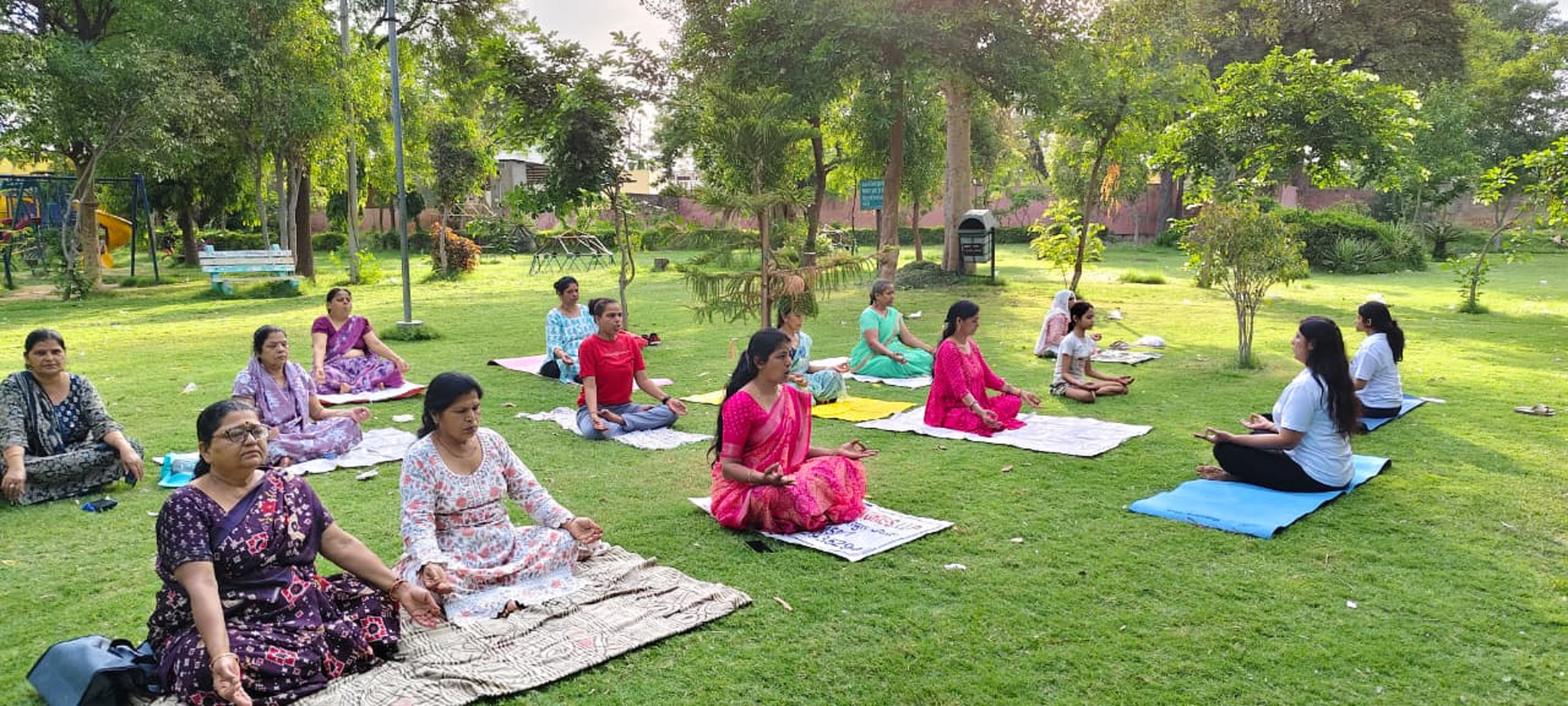 Free yoga every morning at Subhash Udyan before Yoga Day