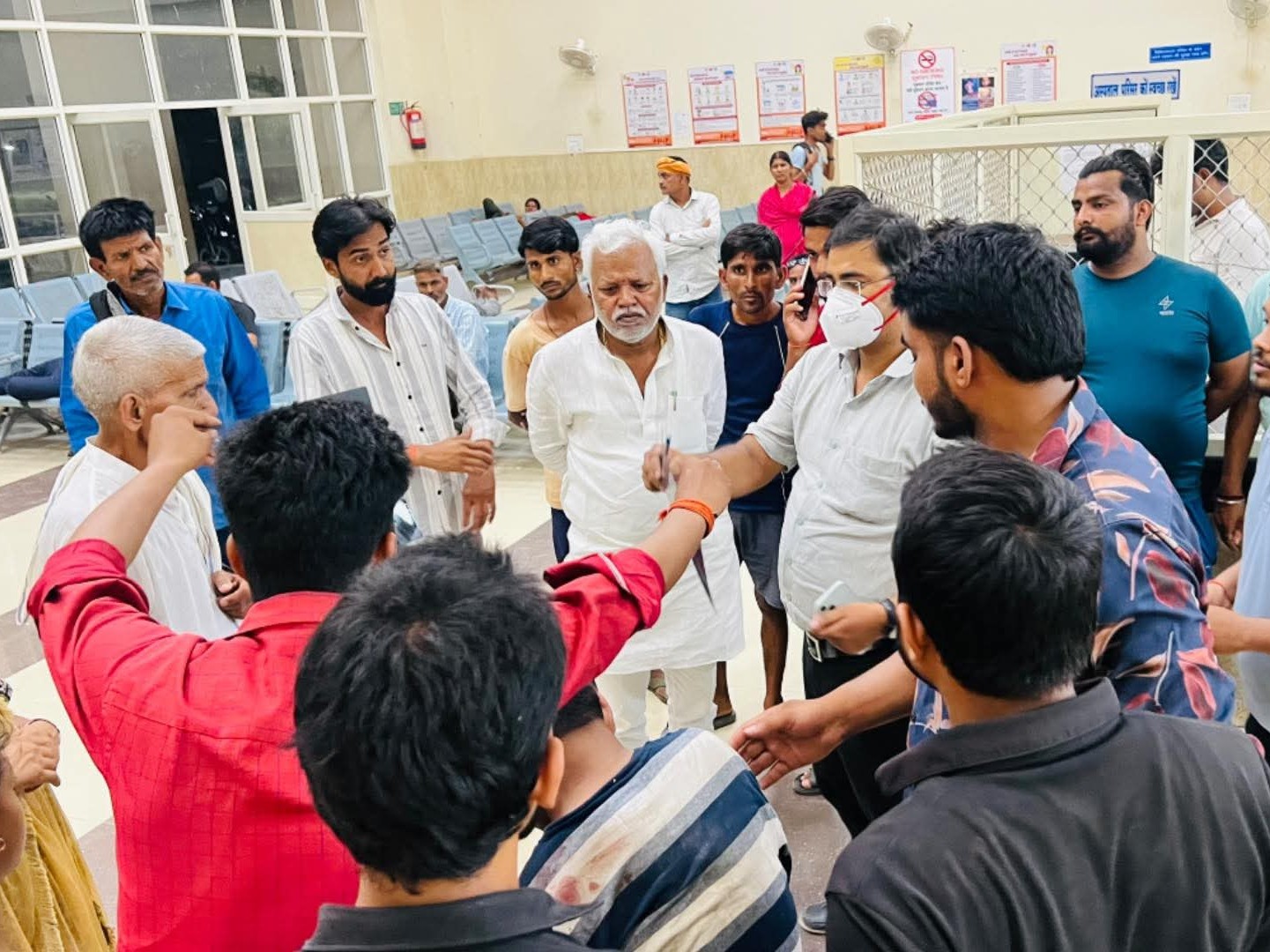 Basti District President Sanjay Chaudhary Visits Kaili Hospital, Checks ...