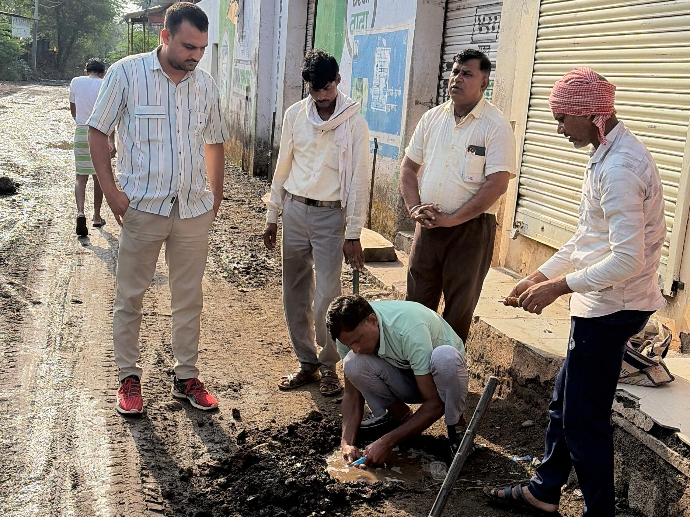 Harnavda Shahji Water Wastage: Connections Cut, Tanker Supply Inspected