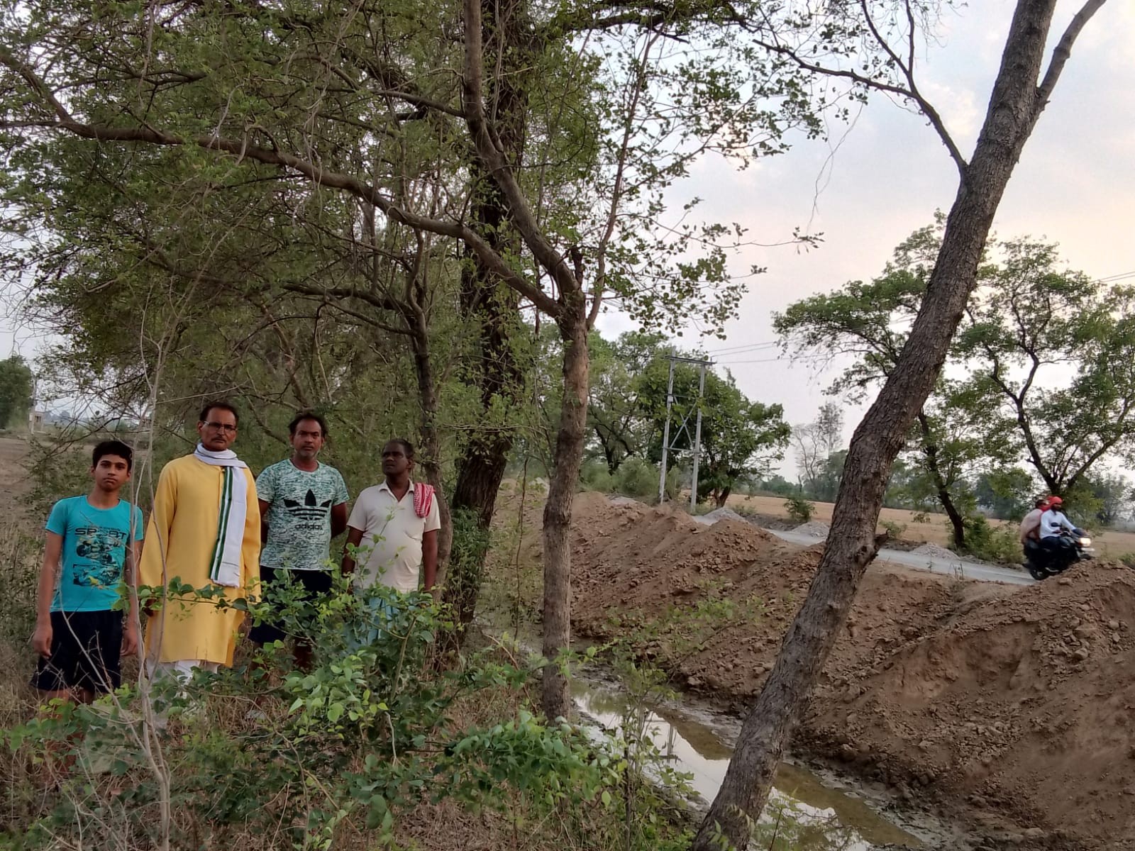 Chanduali Kisan Forum Demand Tree Cutting & Canal Repair from ...