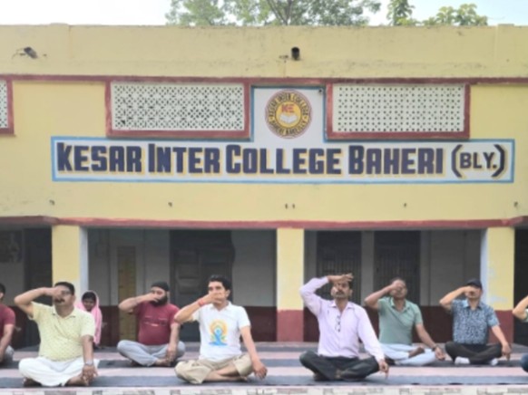 Bareilly: Dr Ravi Prakash Sharma Yoga & Tree Planting Green Message