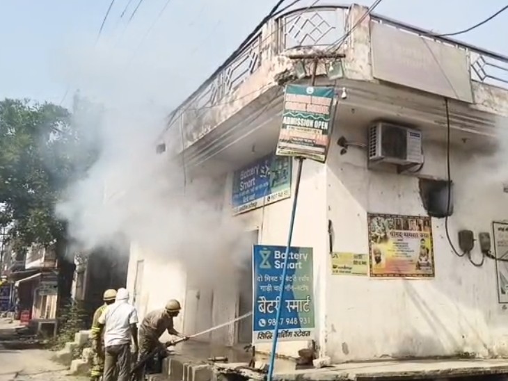 Meerut Short Circuit Fire: 30 Batteries Burn, ₹10 Lakh Loss