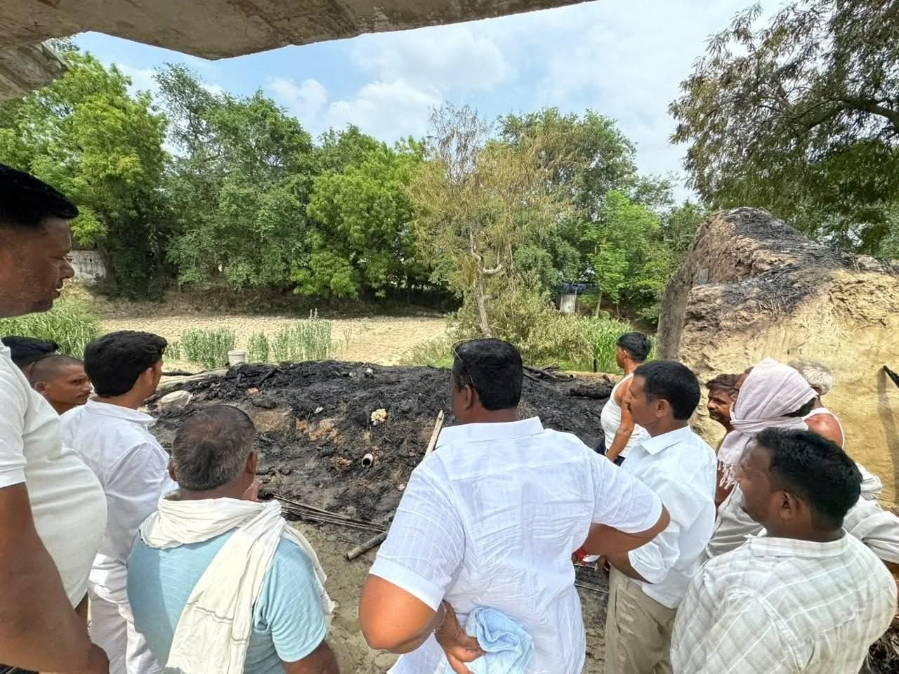 Gulra Fire Victims Meet MLA Ramesh Singh, Assurance of Aid