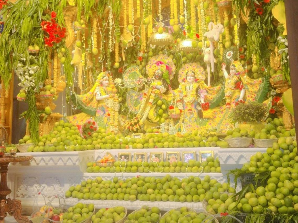 Iskcon Patna Temple Decorated With 8 Ton Mangoes | 20+ Varieties