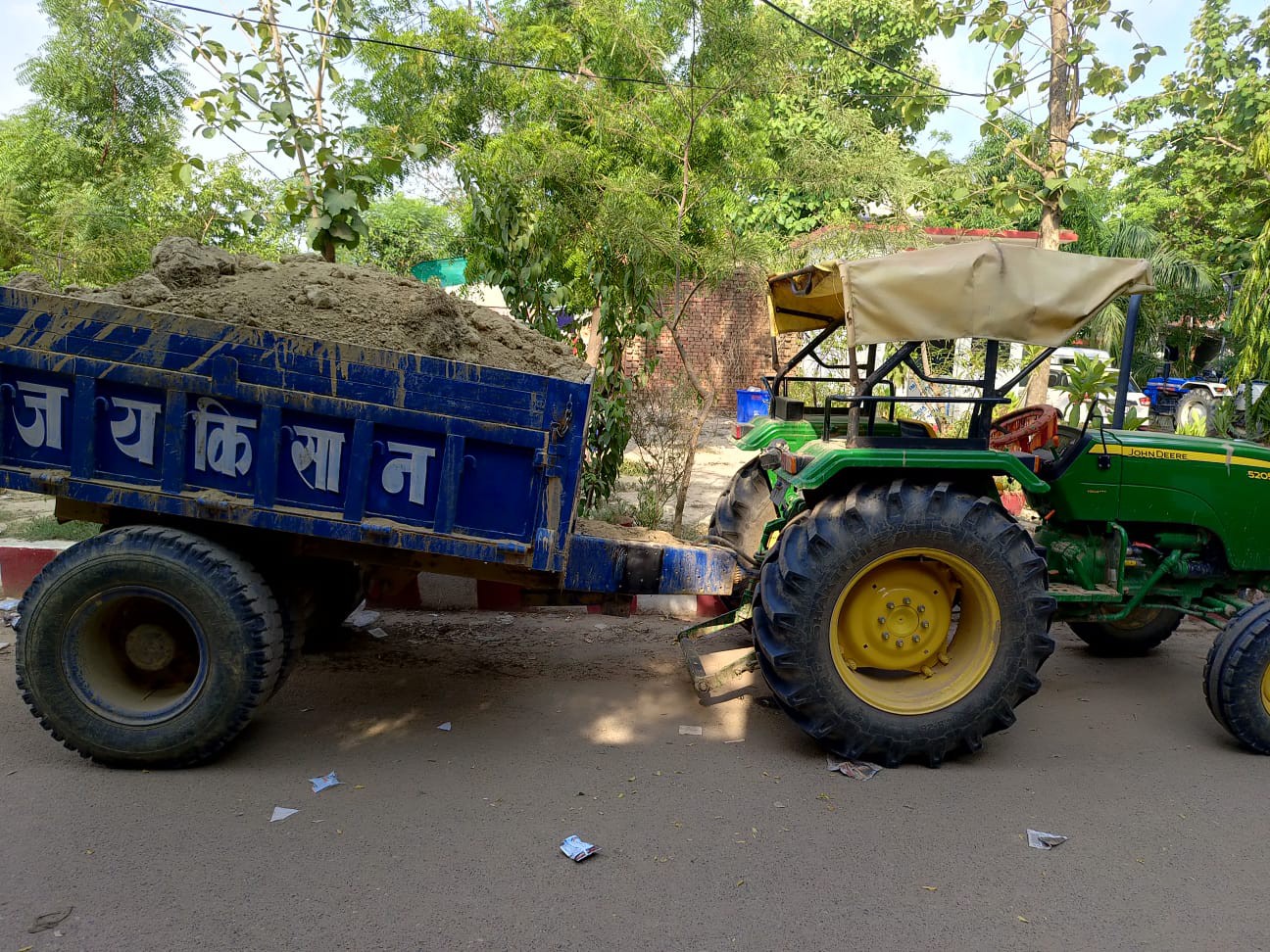 UP Illegal Mining Action: Varanasi 2 JCB, 4 Tractor-Trolley Seized