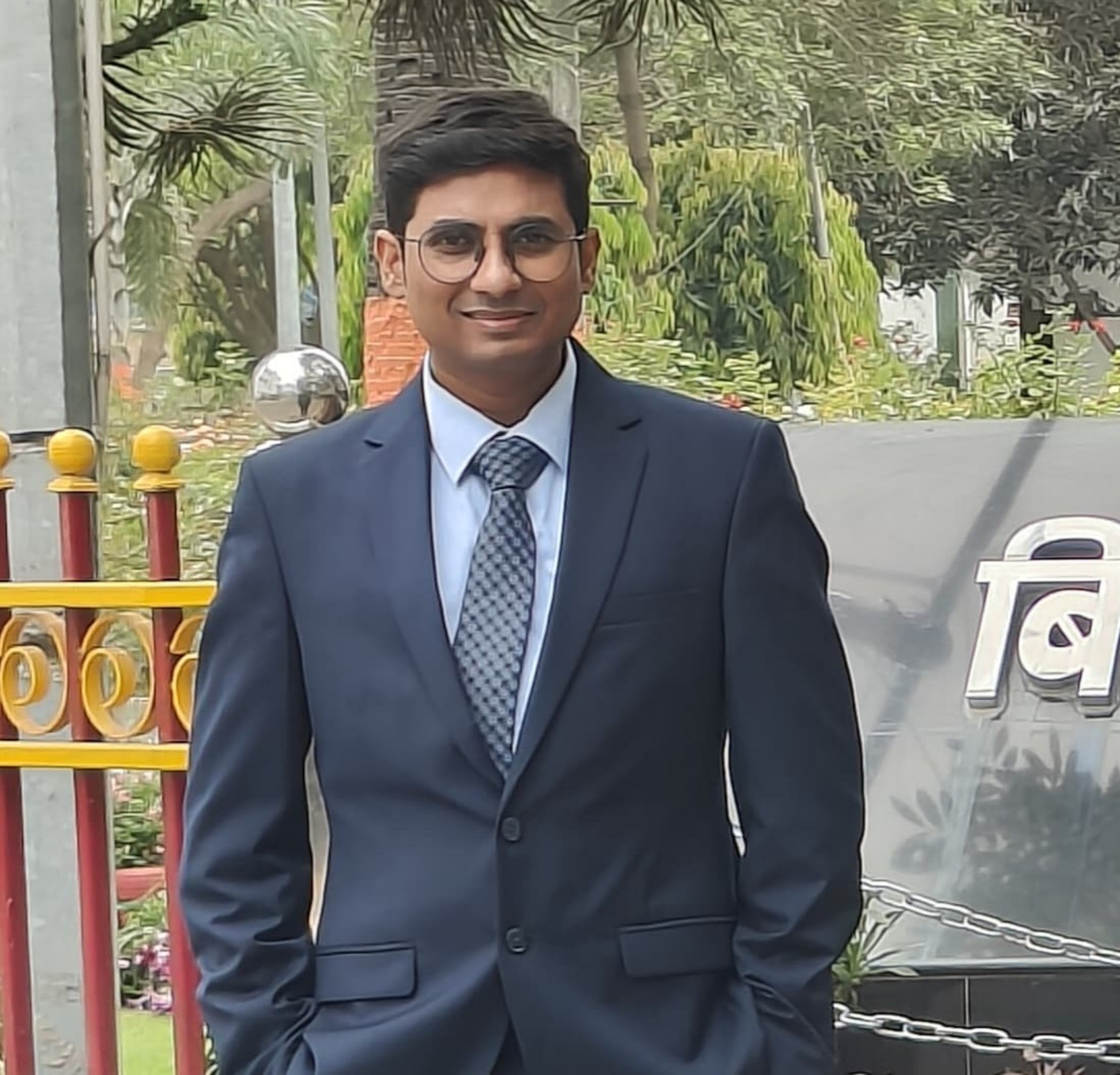 Himali Raj of Murgiyachak became SDM, secured 141st rank