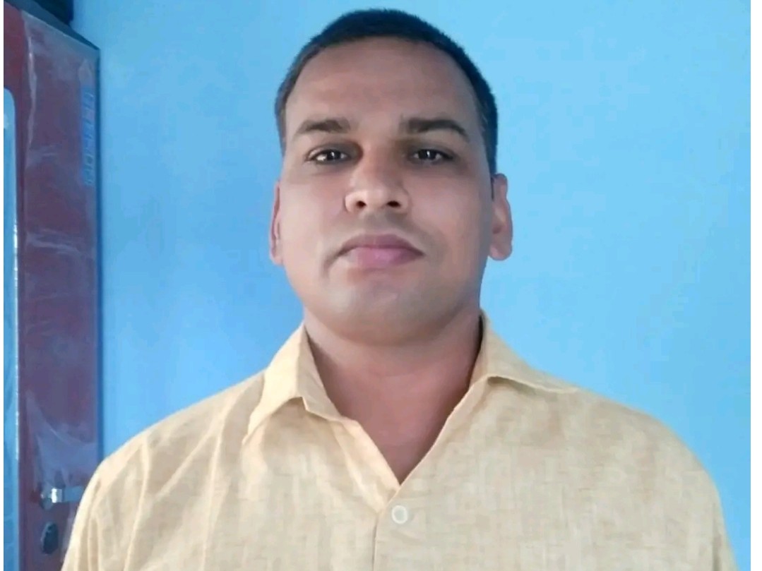 Mariyahu Bhauras Village Police Investigate Youth Body Found Hanging