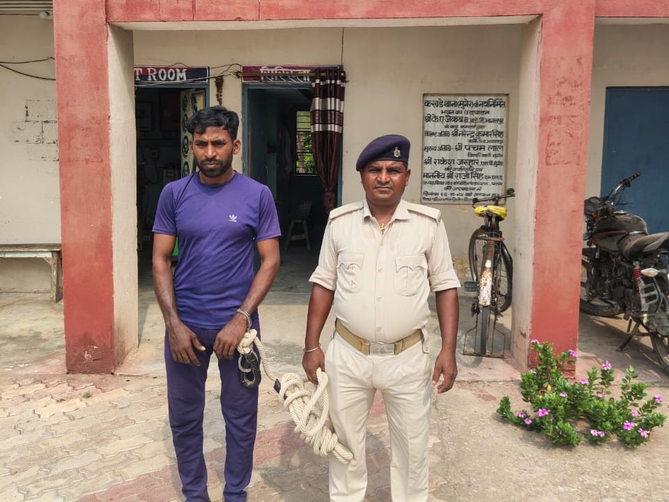 Sheikhpura Absconding Bootlegger Arrested | Liquor Seized