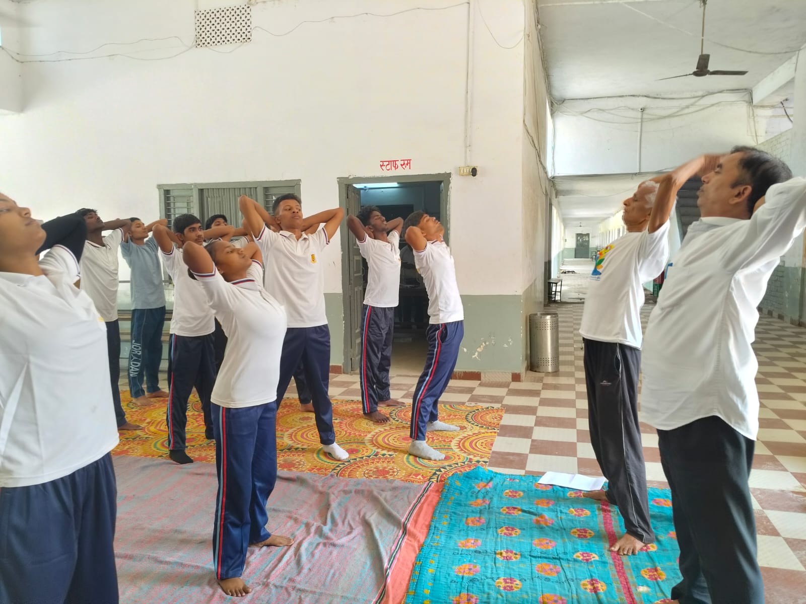 LRSS Inter College Lucknow | Students Perform Various Yoga Asanas on ...