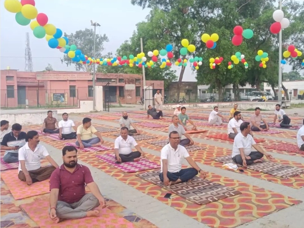 Gadwar Yoga Day: Block, Thana & Schools Celebrate; Thousands Embrace ...