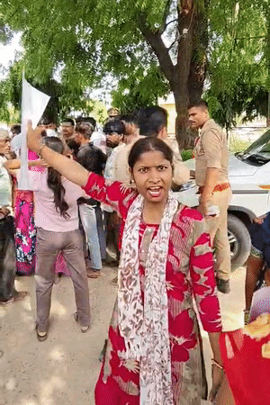 Kanpur Gol Murder Case: Police Accused of Bribe, Demand Bulldozer Action