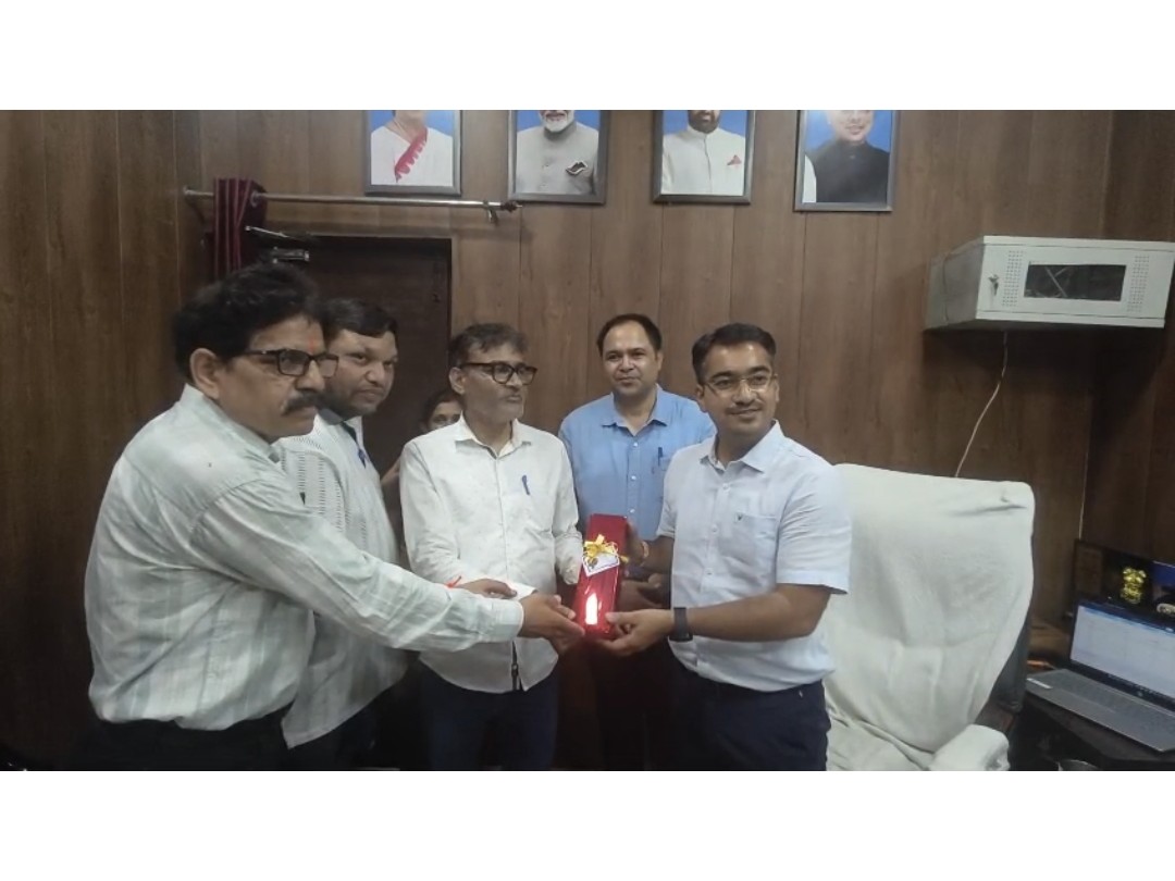 Kiccha Assembly SIR Campaign: DM Gaurav Pandey Honors VLOs, Teachers