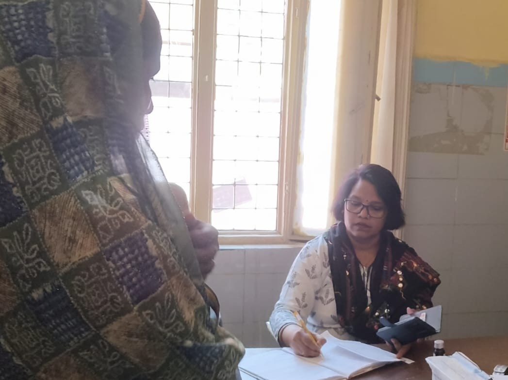 Etah Aliganj Heat Surge: Vomiting & Diarrhea Cases Rise | Doctors Urge ...