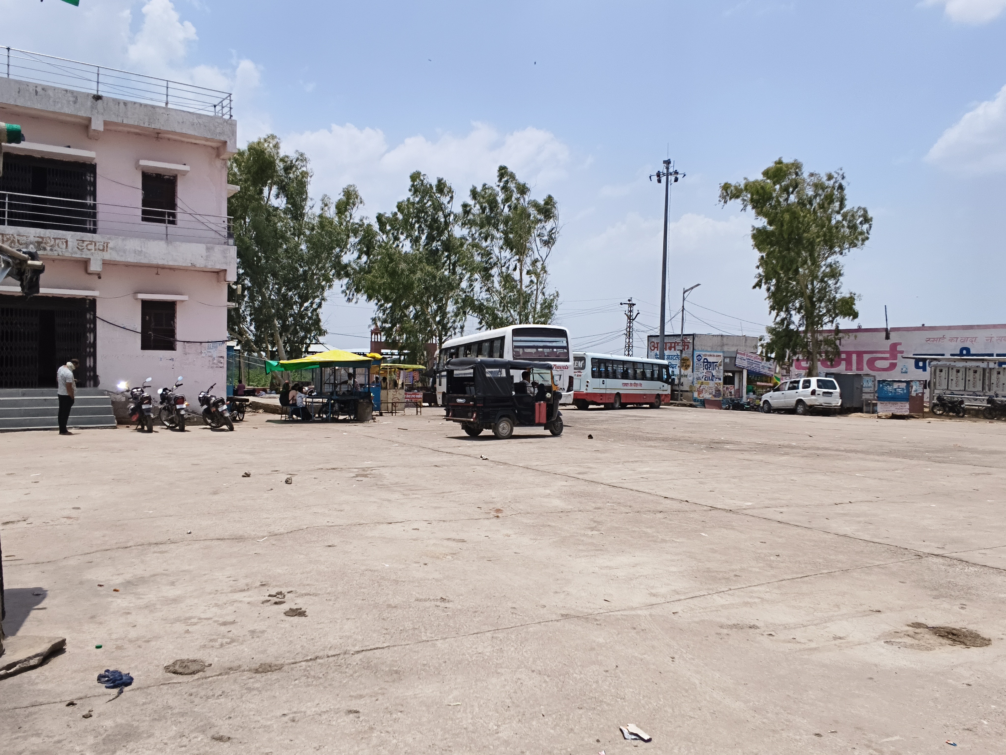 Etava Heatwave 38°C | Shopkeepers Struggle, People Suffer