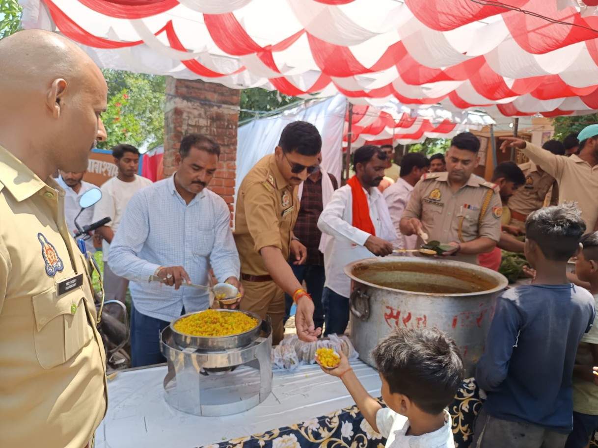 Barabanki Thana Prabhari Prasad Vitran | Jyeshth Mangla Bhandara
