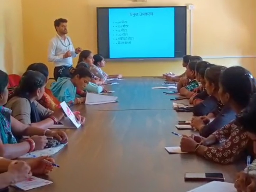 Pipariya Krishi Vigyan Kendra Trains Experts in Aam, Amrud, Aonla ...