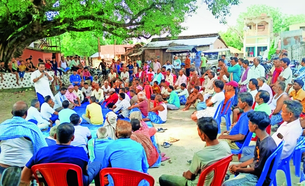 Public meeting demanding basic amenities in Don