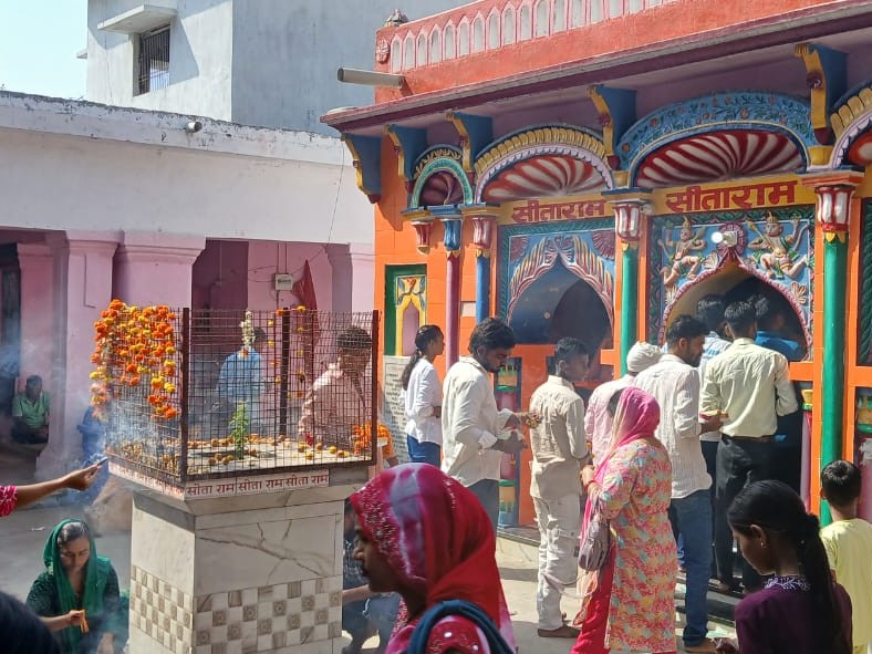 Chaturbhuji, Kotahi Mandir Darshan | Jyeshth Bade Manglwar Bhakton Ki Bheed
