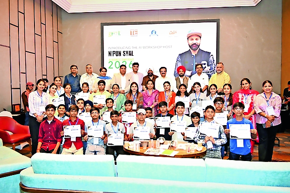 Shri Ram Ashram School organised a workshop on 'AI Cloning'